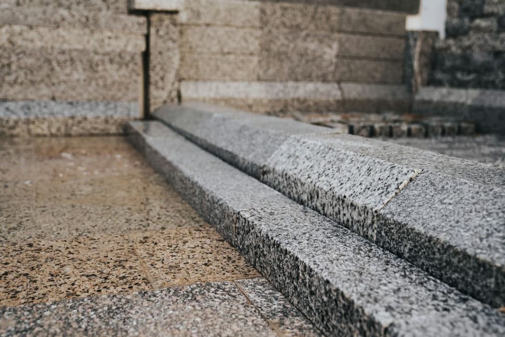 Curbstone - Africa Granite
